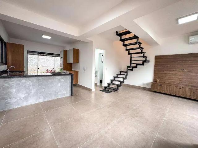 Casa / Sobrado em Condomínio para Venda em Valinhos/SP Jardim Santa Helena 3 Quartos