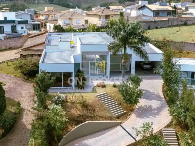 Casa / Sobrado em Condomínio para Venda em Valinhos/SP Ortizes 4 Quartos