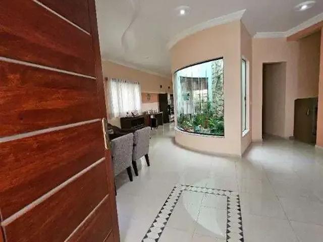 Casa / Sobrado em Condomínio para Venda em Valinhos/SP Ortizes 5 Quartos