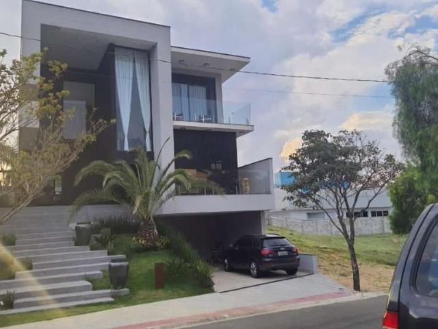 Casa / Sobrado em Condomínio para Venda em Valinhos/SP Santa Cruz 4 Quartos