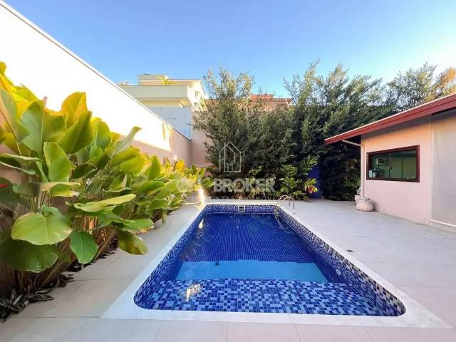 Casa / Sobrado em Condomínio para Venda em Valinhos/SP Santa Cruz 4 Quartos