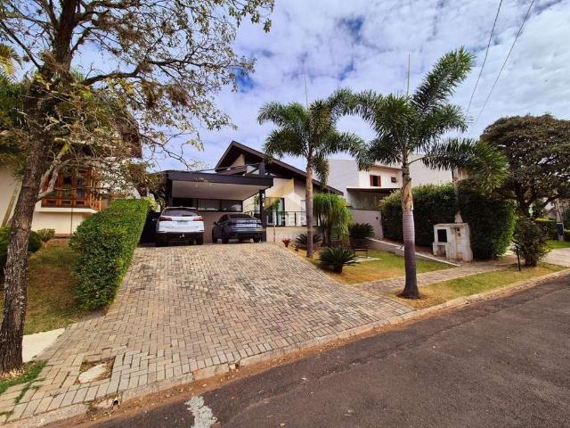 Casa / Sobrado em Condomínio para Venda em Valinhos/SP Santa Cruz 3 Quartos