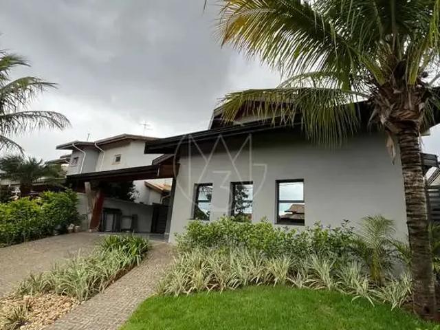 Casa / Sobrado em Condomínio para Venda em Valinhos/SP Santa Cruz 3 Quartos