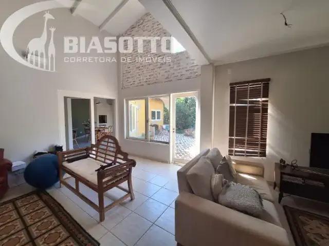 Casa / Sobrado em Condomínio para Venda em Valinhos/SP Pinheiro 3 Quartos