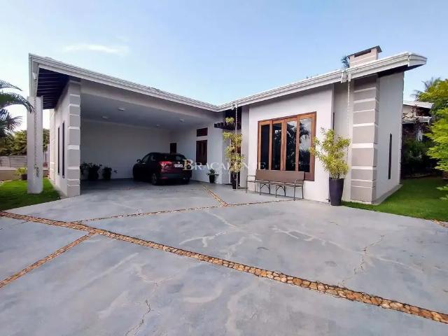 Casa / Sobrado em Condomínio para Venda em Valinhos/SP Pinheiro 4 Quartos