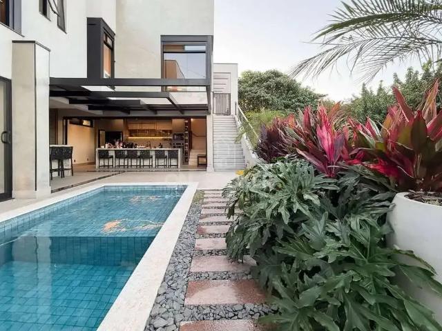 Casa / Sobrado em Condomínio para Venda em Valinhos/SP Roncáglia 3 Quartos