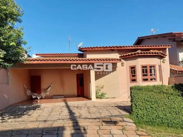 Casa / Sobrado em Condomínio para Venda em Valinhos/SP Roncáglia 3 Quartos