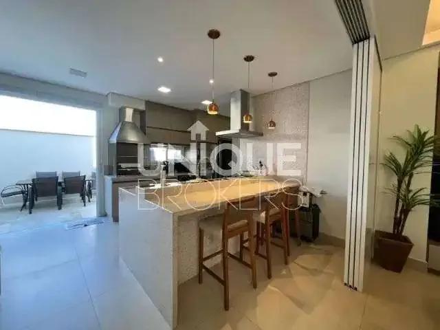 Casa / Sobrado em Condomínio para Venda em Valinhos/SP Roncáglia 3 Quartos