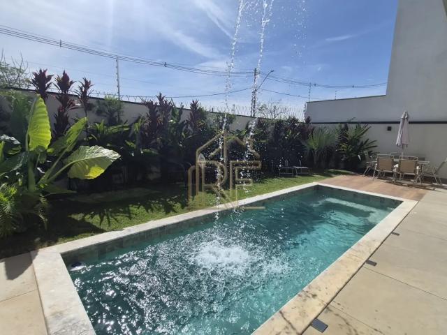 Casa / Sobrado em Condomínio para Venda em Valinhos/SP Roncáglia 3 Quartos