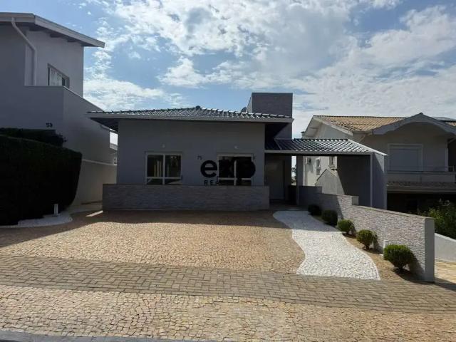 Casa / Sobrado em Condomínio para Venda em Valinhos/SP Reserva Colonial 3 Quartos