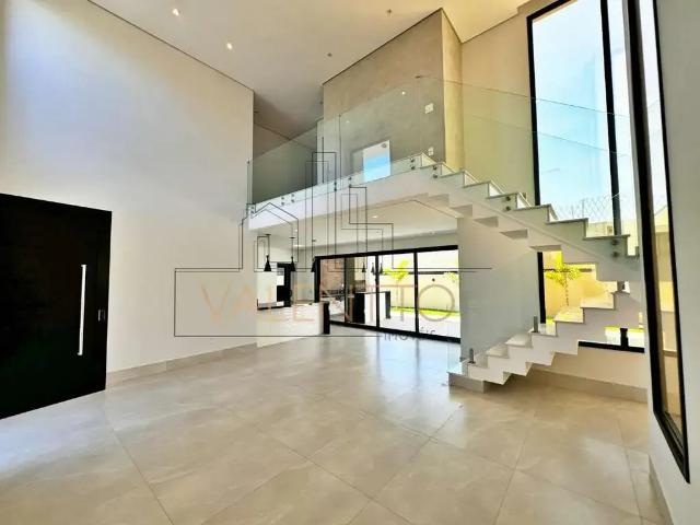 Casa / Sobrado em Condomínio para Venda em Valinhos/SP Residencial Mont' Alcino 3 Quartos