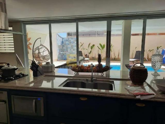Casa / Sobrado em Condomínio para Venda em Valinhos/SP Residencial Mont' Alcino 3 Quartos