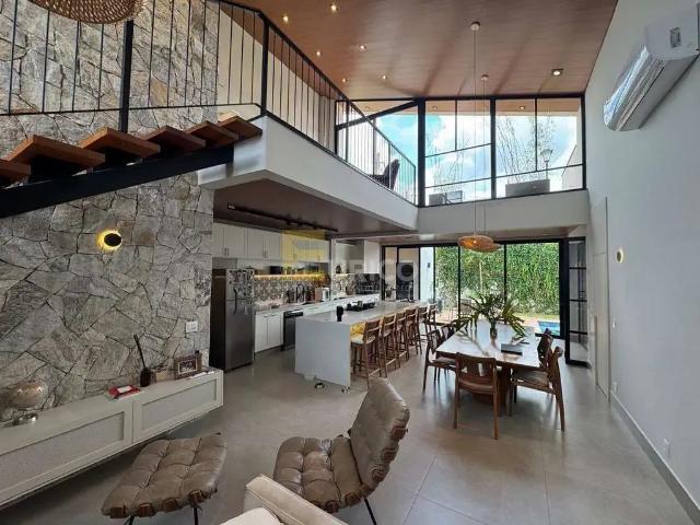 Casa / Sobrado em Condomínio para Venda em Valinhos/SP Residencial Mont' Alcino 3 Quartos