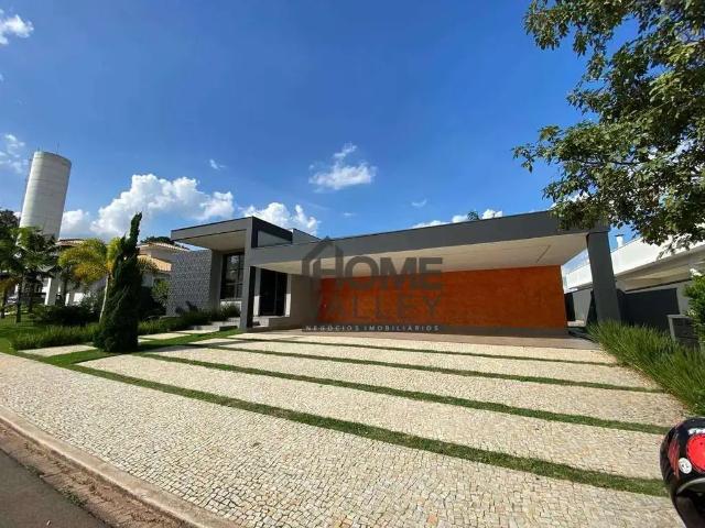 Casa / Sobrado em Condomínio para Venda em Valinhos/SP Residencial Vila Lombarda 4 Quartos