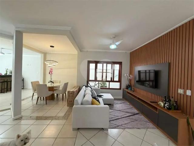 Casa / Sobrado em Condomínio para Venda em Valinhos/SP Vila Faustina II 4 Quartos