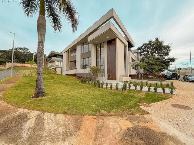 Casa / Sobrado em Condomínio para Venda em Vespasiano/MG Alphaville Vespasiano 4 Quartos