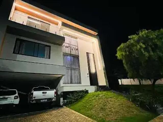Casa / Sobrado em Condomínio para Venda em Vespasiano/MG Alphaville 4 Quartos