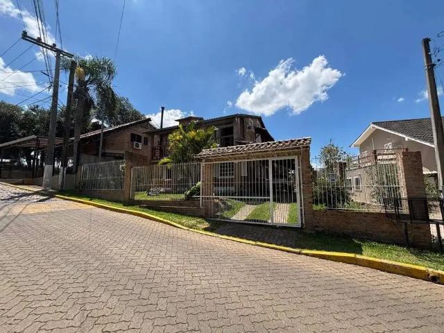 Casa / Sobrado em Condomínio para Venda em Viamão/RS São Lucas 4 Quartos