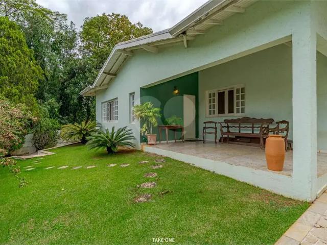 Casa / Sobrado em Condomínio para Venda em Vinhedo/SP Vista Alegre 4 Quartos