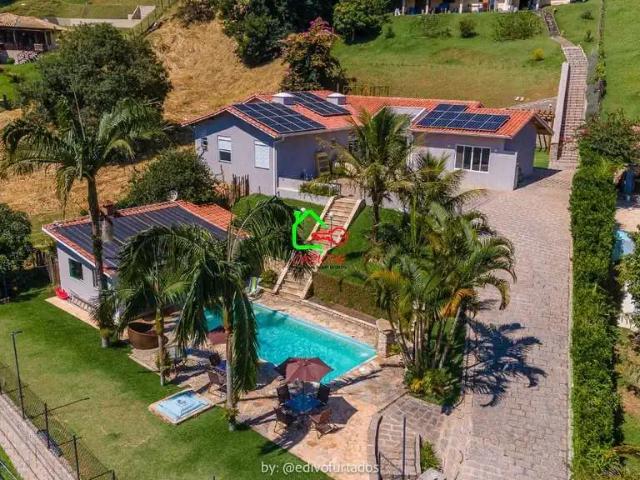 Casa / Sobrado em Condomínio para Venda em Vinhedo/SP Caixa D´Água 4 Quartos