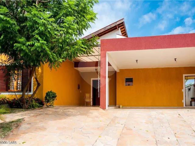 Casa / Sobrado em Condomínio para Venda em Vinhedo/SP Centro 3 Quartos