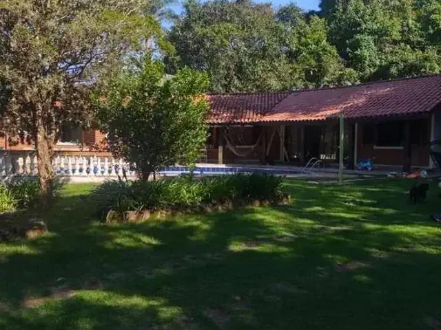 Casa / Sobrado em Condomínio para Venda em Vinhedo/SP Chácara do Lago 4 Quartos
