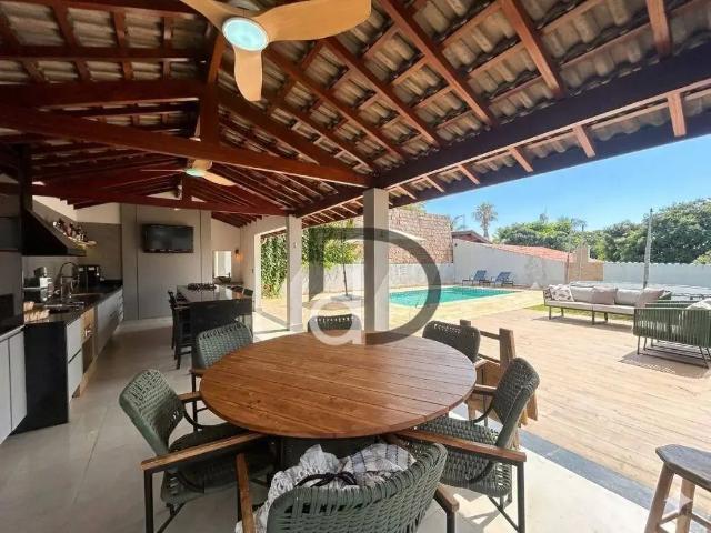 Casa / Sobrado em Condomínio para Venda em Vinhedo/SP Condomínio Vista Alegre 5 Quartos