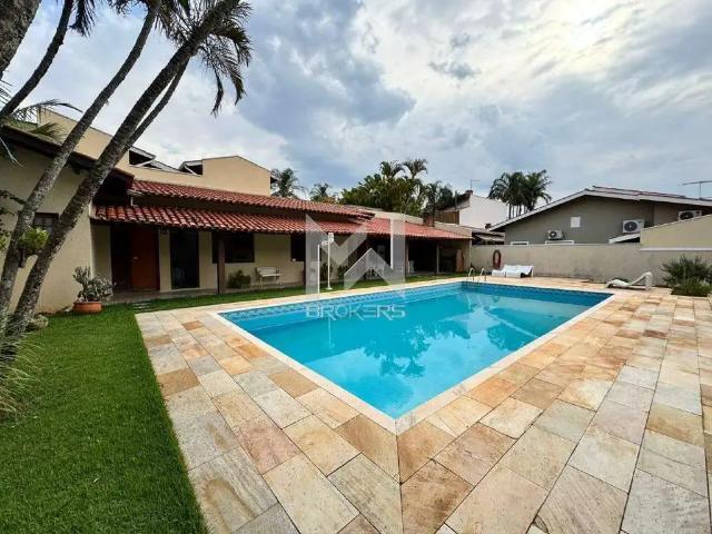 Casa / Sobrado em Condomínio para Venda em Vinhedo/SP Marambaia 4 Quartos