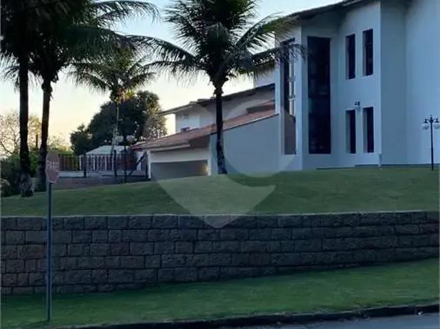 Casa / Sobrado em Condomínio para Venda em Vinhedo/SP Marambaia 4 Quartos