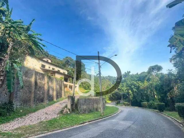 Casa / Sobrado em Condomínio para Venda em Vinhedo/SP Marambaia 4 Quartos