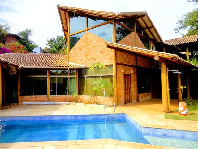 Casa / Sobrado em Condomínio para Venda em Vinhedo/SP Marambaia 4 Quartos