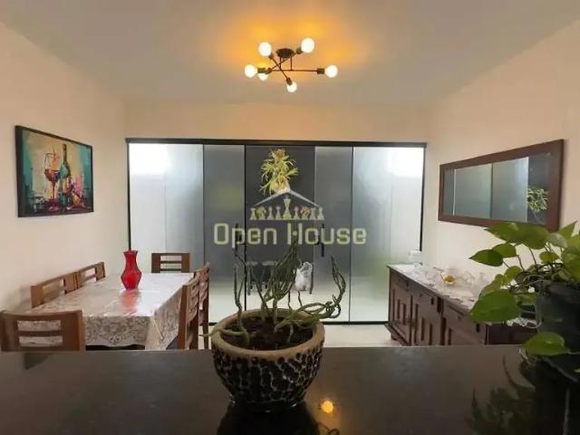 Casa / Sobrado em Condomínio para Venda em Volta Redonda/RJ Casa de Pedra 3 Quartos