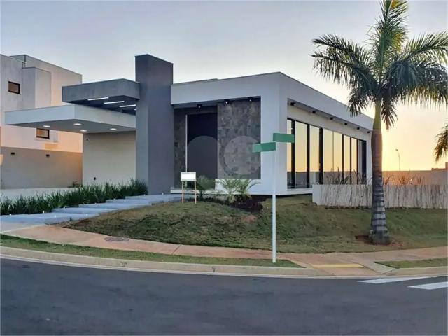 Casa / Sobrado em Condomínio para Venda em Votorantim/SP Alphaville Nova Esplanada 3 Quartos