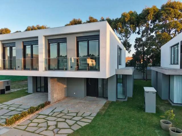 Casa / Sobrado em Condomínio para Venda em Xangri Lá/RS Atlântida 3 Quartos