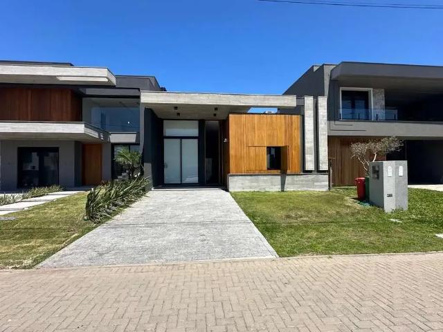 Casa / Sobrado em Condomínio para Venda em Xangri Lá/RS Centro 4 Quartos