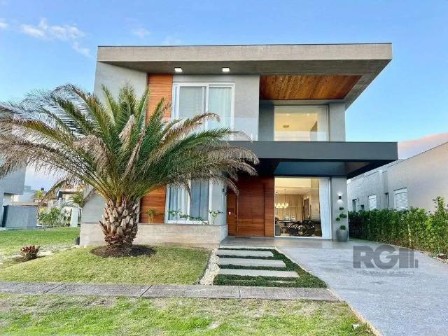 Casa / Sobrado em Condomínio para Venda em Xangri Lá/RS Centro 4 Quartos