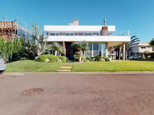 Casa / Sobrado em Condomínio para Venda em Xangri Lá/RS Centro 4 Quartos