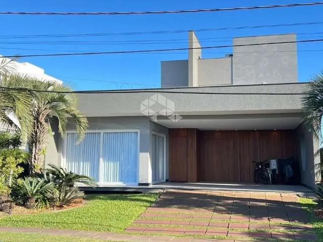 Casa / Sobrado em Condomínio para Venda em Xangri Lá/RS Centro 4 Quartos
