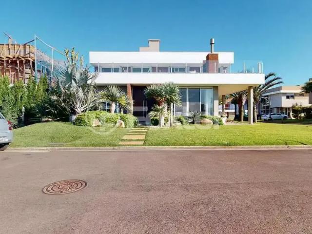 Casa / Sobrado em Condomínio para Venda em Xangri Lá/RS Centro 4 Quartos