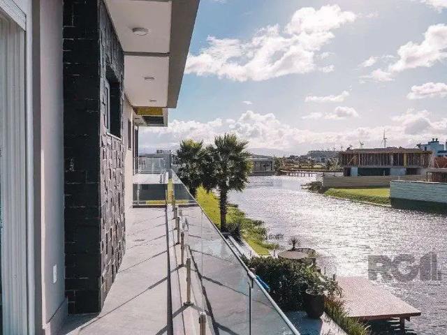 Casa / Sobrado em Condomínio para Venda em Xangri Lá/RS Centro 5 Quartos