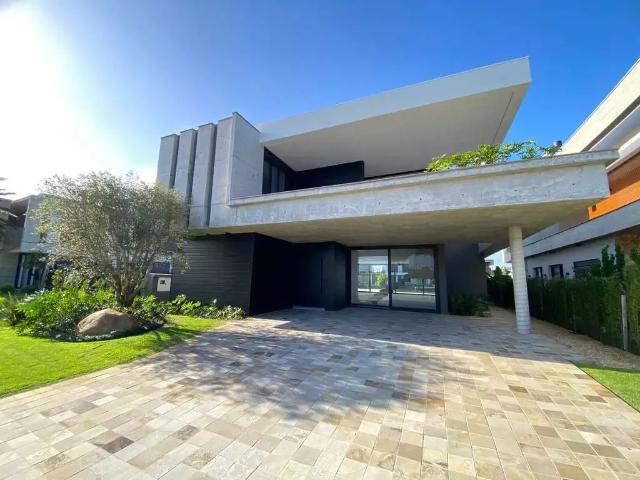 Casa / Sobrado em Condomínio para Venda em Xangri Lá/RS Centro 5 Quartos