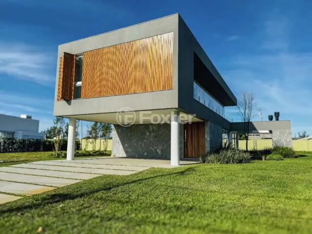 Casa / Sobrado em Condomínio para Venda em Xangri Lá/RS Centro 5 Quartos