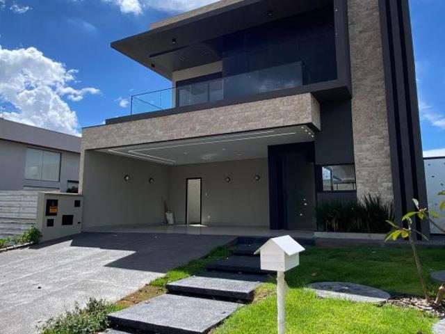 Casa Sobrado em condominio Sobrado com 4 Quarto s por R$ 2200000.00 no setor Parqville Pinheiros TA