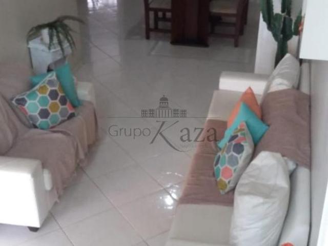 Casa Sobrado em Caçapava