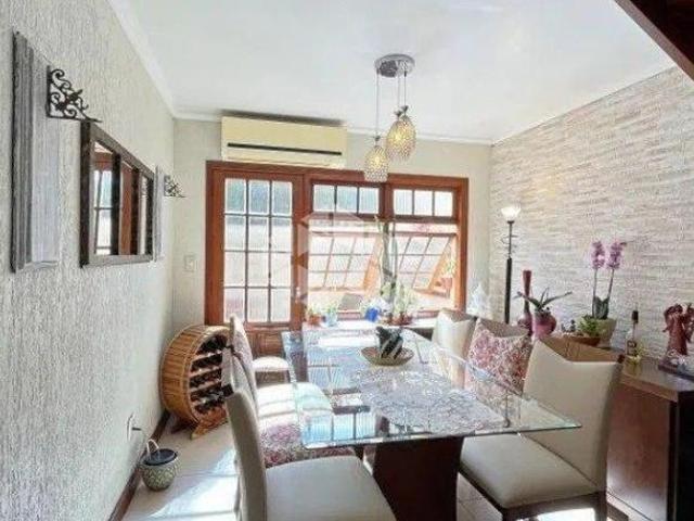 Casa sobrado à venda em Condomínio com 3 quartos, 1 suíte, 2 vagas no bairro Ipanema à Venda por R$