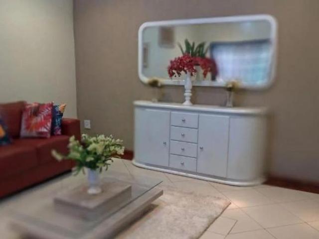 Casa Sobrado em Bauru, 3 dorms, 1 suíte master, piscina, 2 vagas