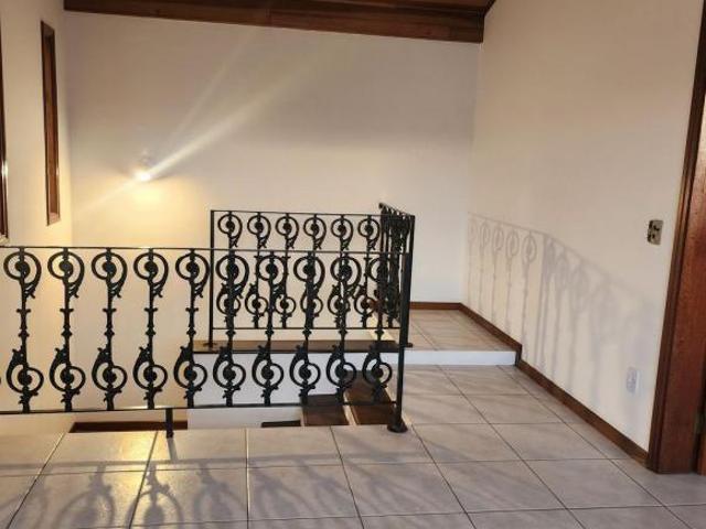 Casa Sobrado em Indaiatuba, Vila Suíça com 4 quartos sendo 1 suíte 162 m²