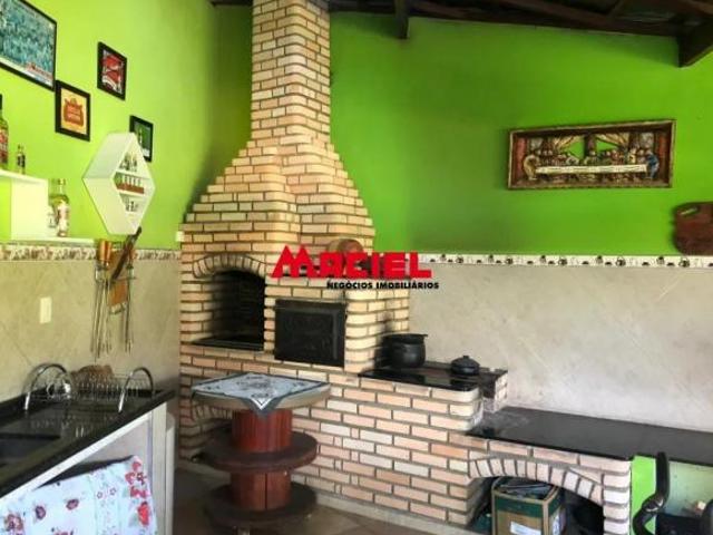 Casa Sobrado em Jambeiro