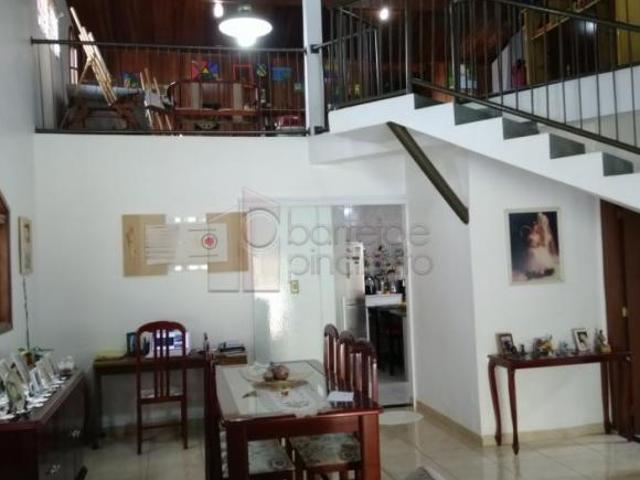 Casa Sobrado em Jundiaí