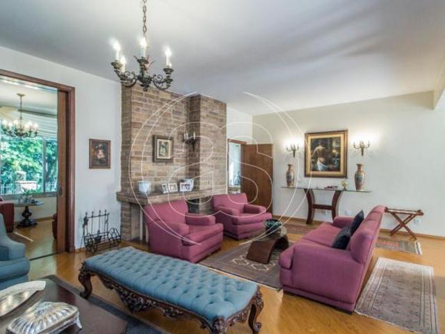 CASA SOBRADO EM MOEMA 480m²